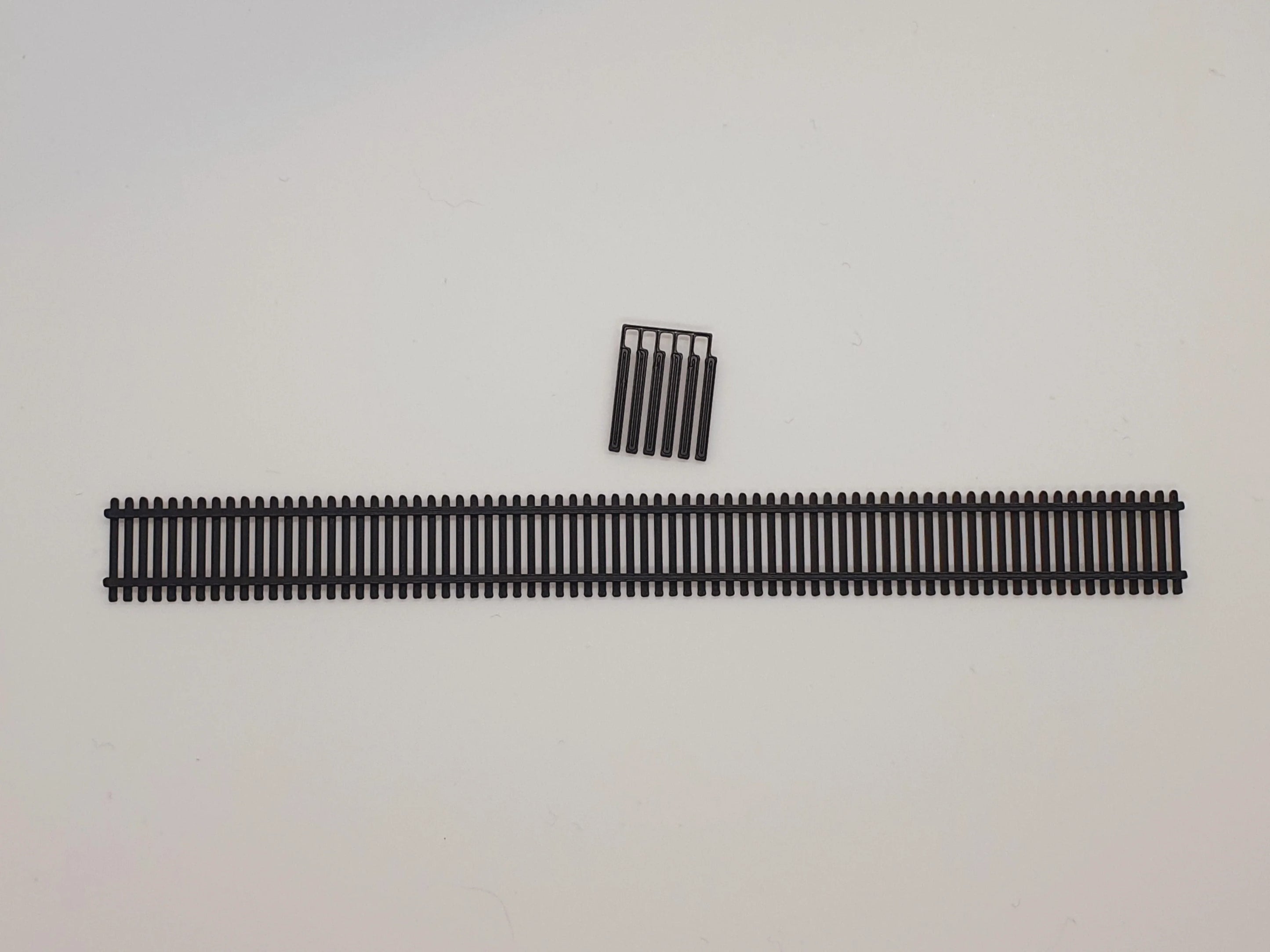 Picket fence scale model - 3ft, 4ft height available - O OO TT N gauge ...