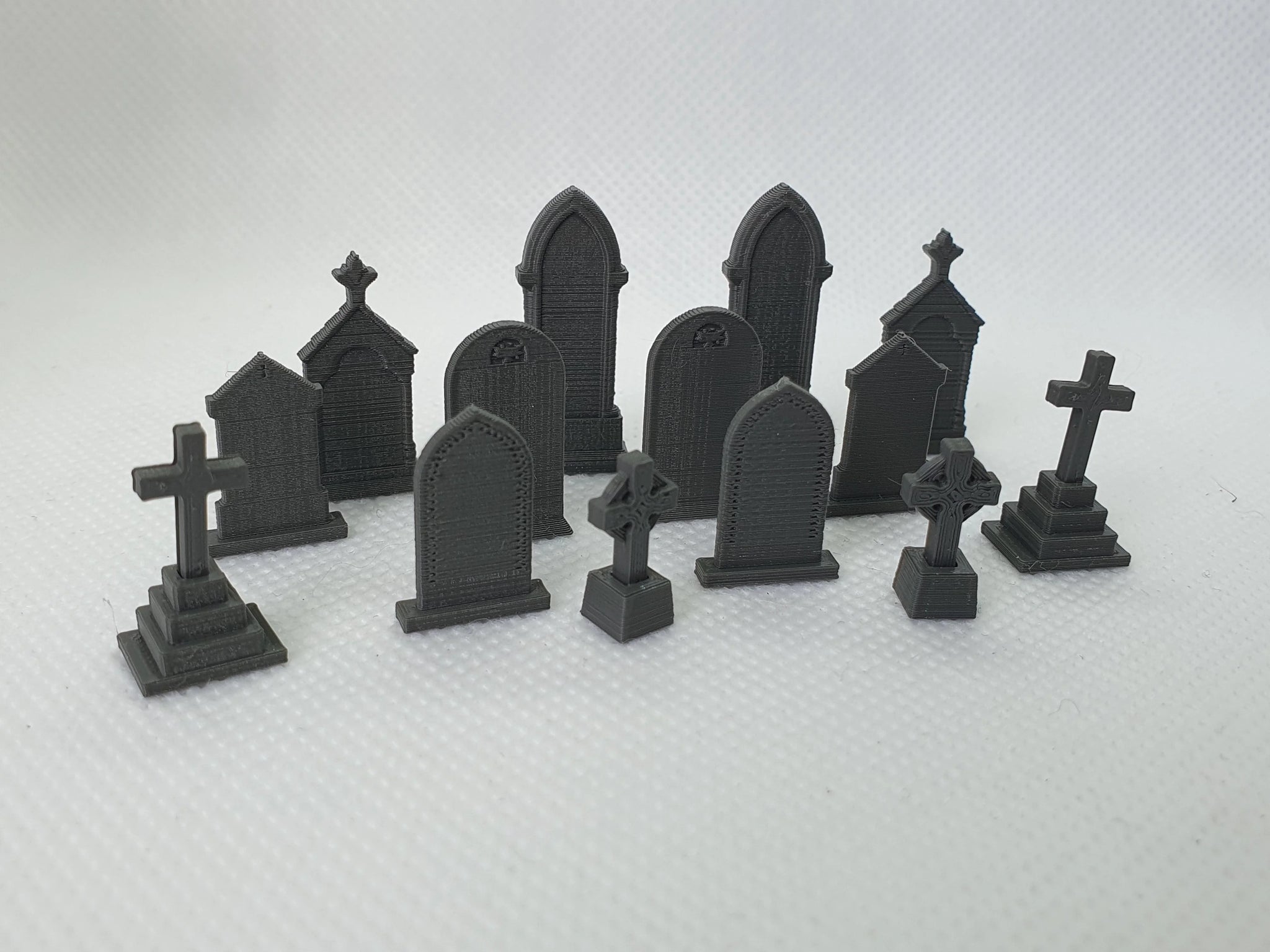 Gravestones scale model sets for model railways - O OO TT N gauge ...