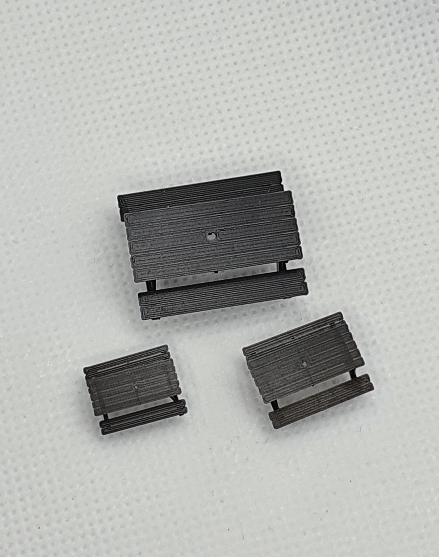 Picnic table scale model kit (set of 4) - O, OO, TT and N gauge – Three ...