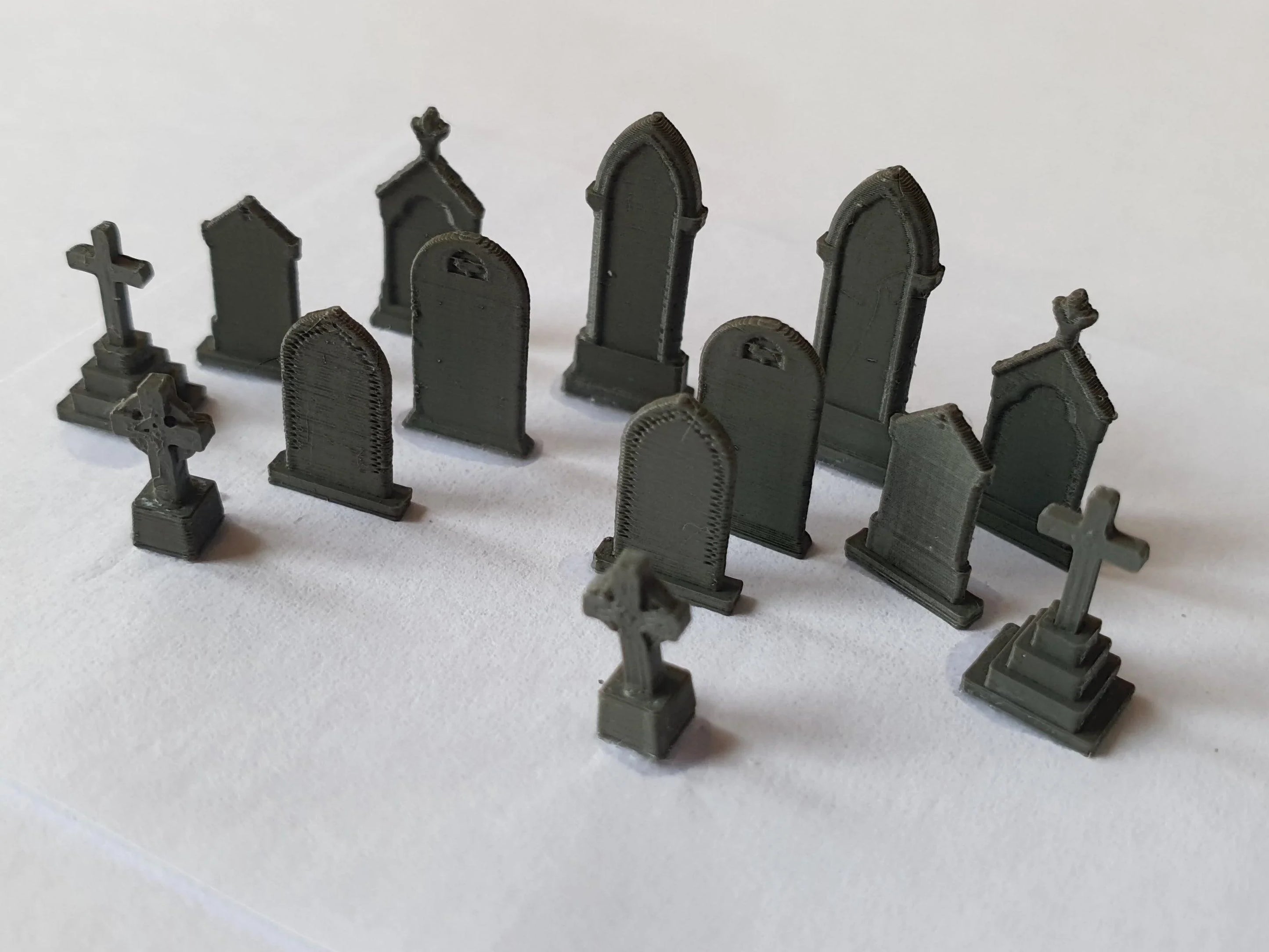 Gravestones scale model sets for model railways - O OO TT N gauge ...